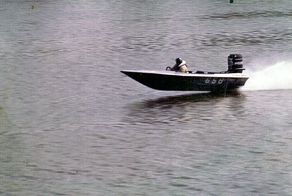 Sammie's Checkmate MX-15 Running 74 MPH in the 1/4 Drag Race ...